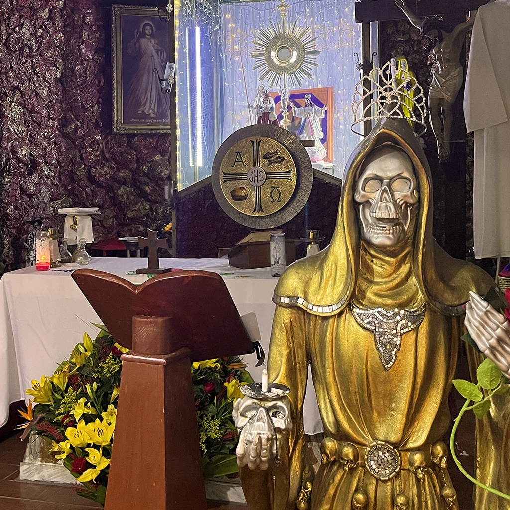 Santa Muerte: A Blend of Tradition and Folk Spirituality